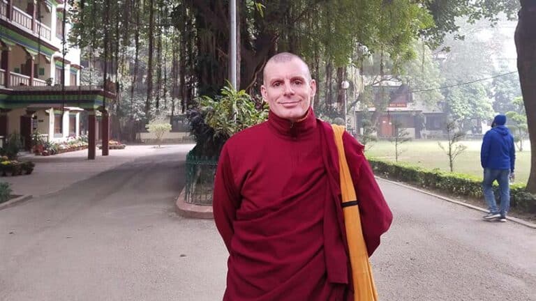 De Lama a Khenpo Rinchen Gyaltsen: títulos en la Tradición Sakya | Paramita